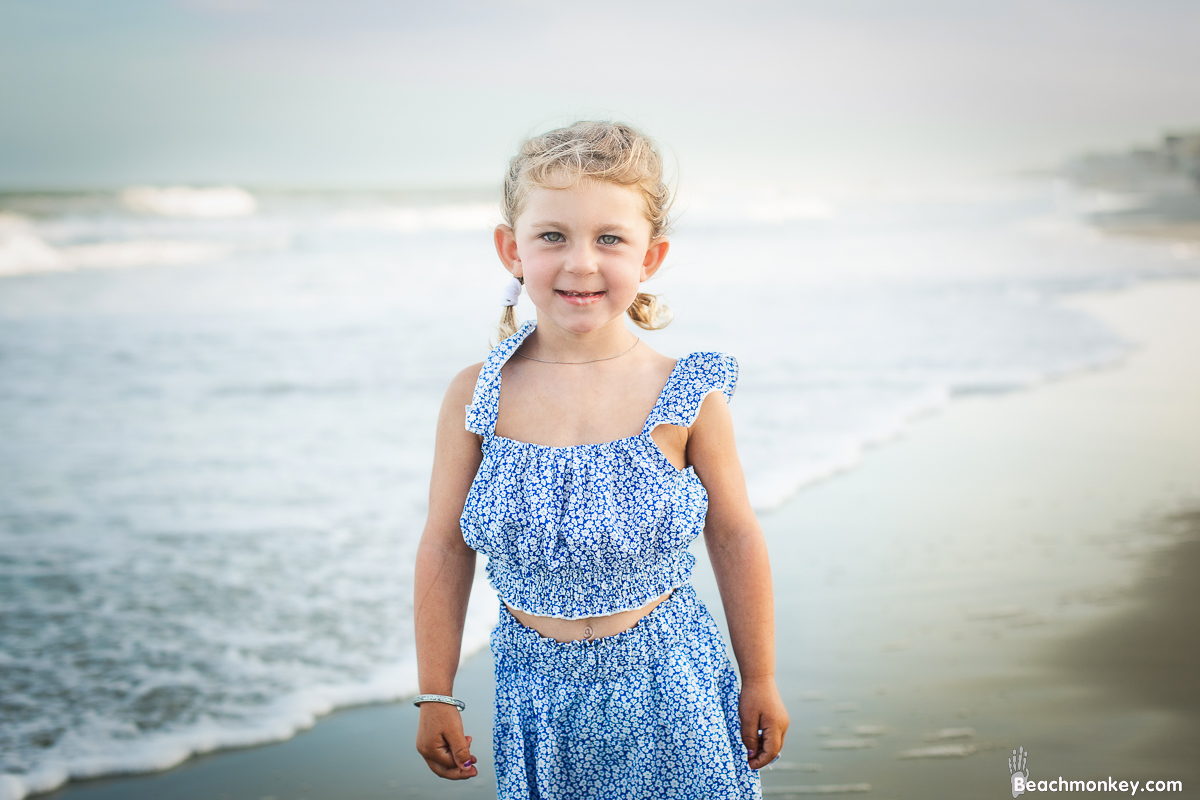 A family photo shoot in Garden City, SC | Deanna's family